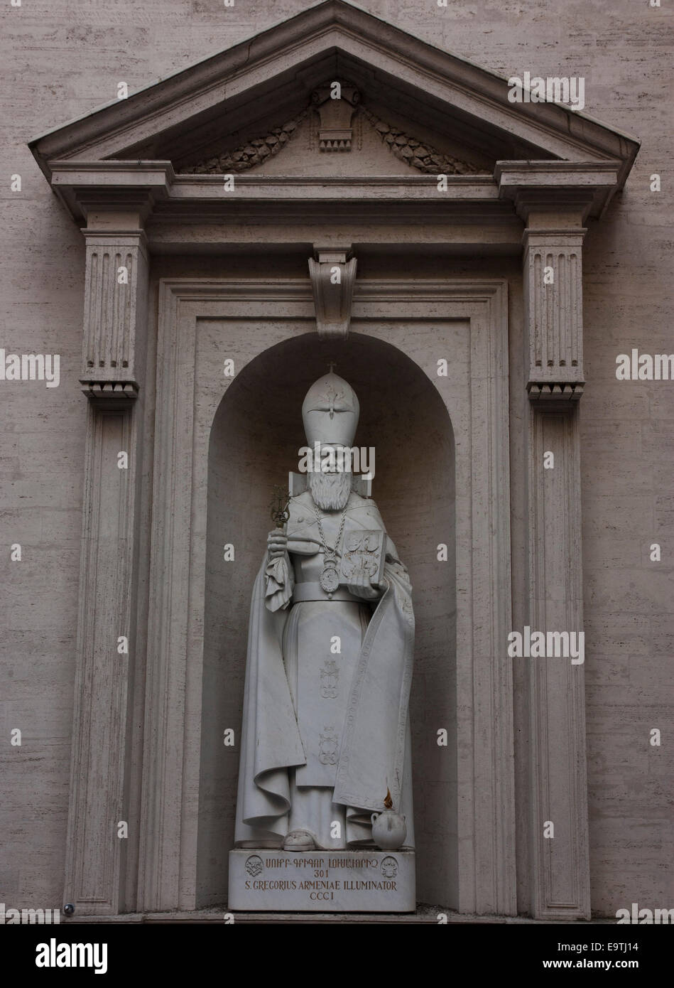historical statue of a church in Italy Stock Photo - Alamy