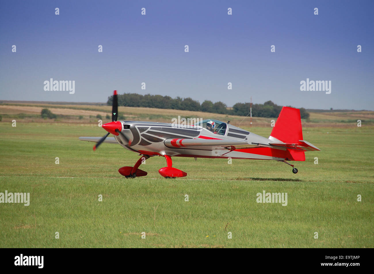 Airplane plane flight pilot sky hi-res stock photography and images - Alamy