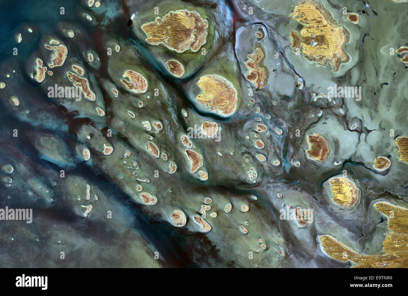 Lake mackay and australia hi-res stock photography and images - Alamy