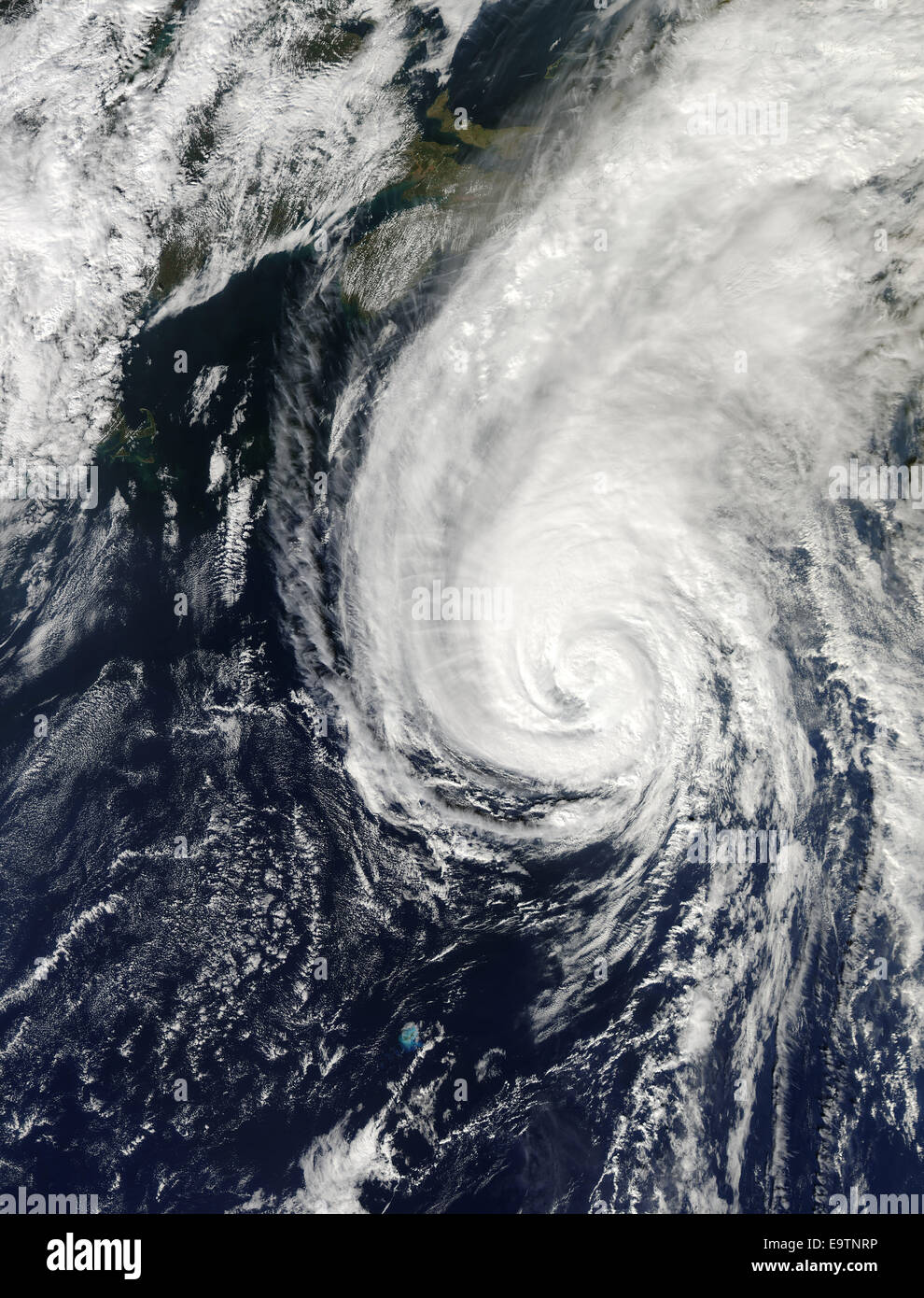 NASA's MODIS satellite captures imagery of Hurricane Gonzalo as it ...