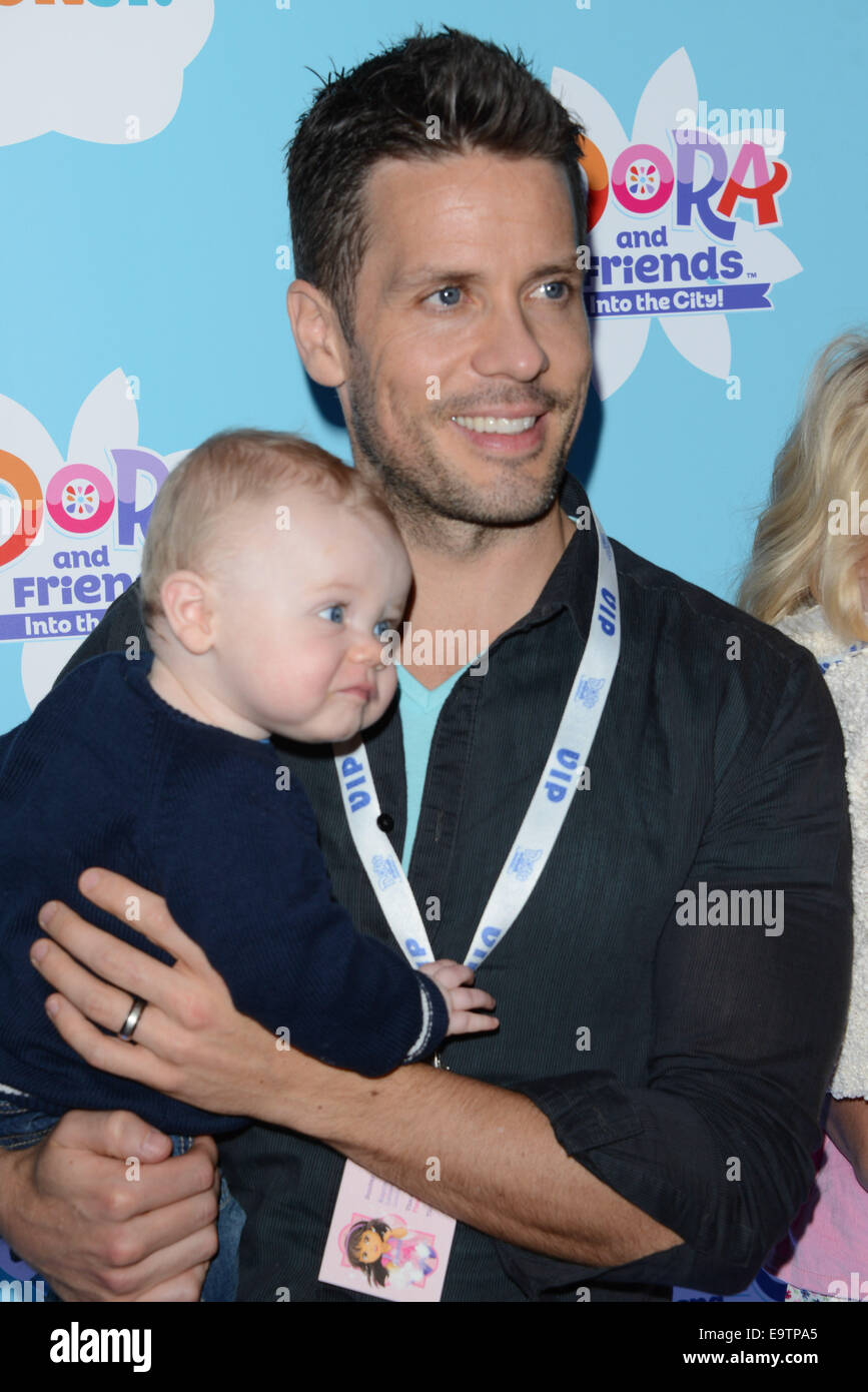 Dora and friends hi-res stock photography and images - Alamy