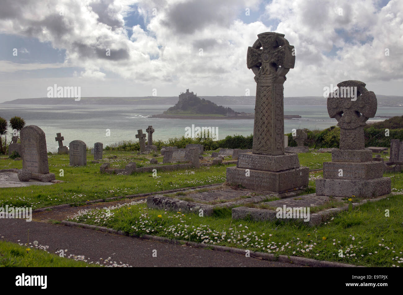 England cornwall cemetery grave hi-res stock photography and images - Alamy