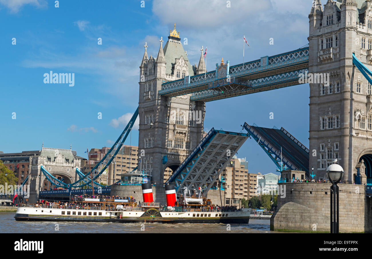 Tower bridge open boat hi-res stock photography and images - Alamy