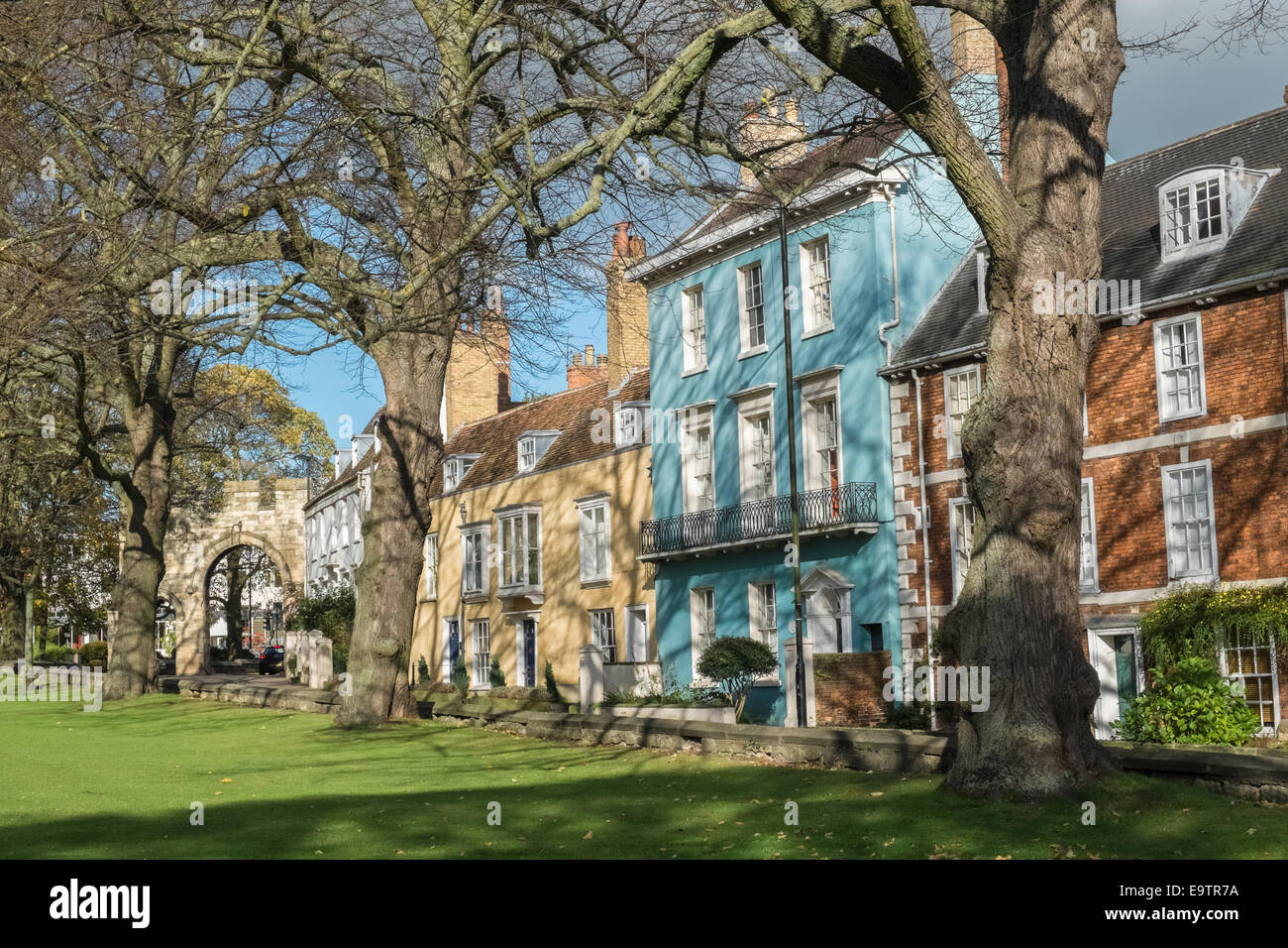 Priory gate hi-res stock photography and images - Alamy