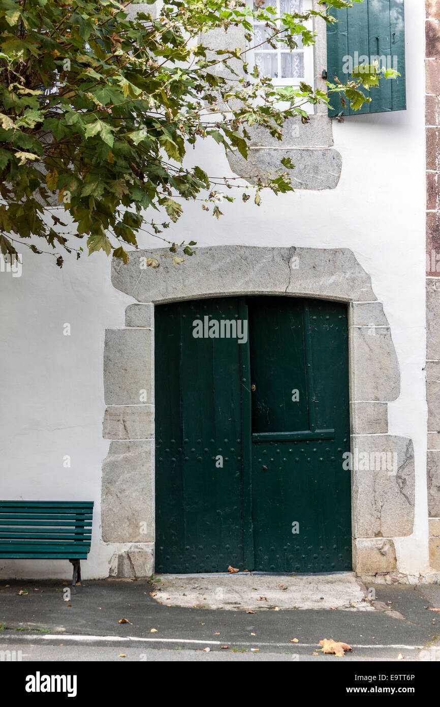 French country house door hi-res stock photography and images - Alamy