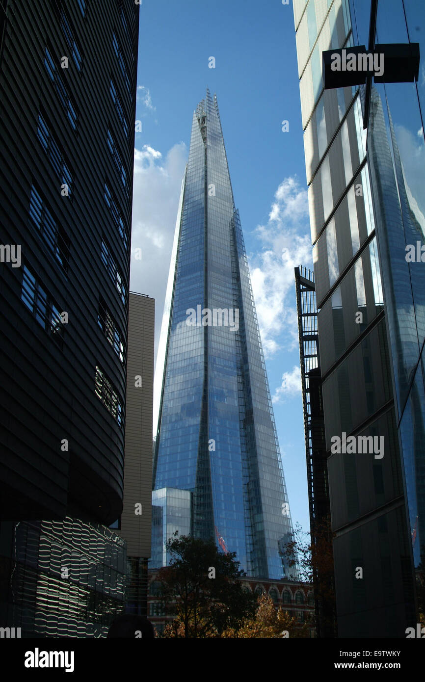 White gray shard hi-res stock photography and images - Alamy