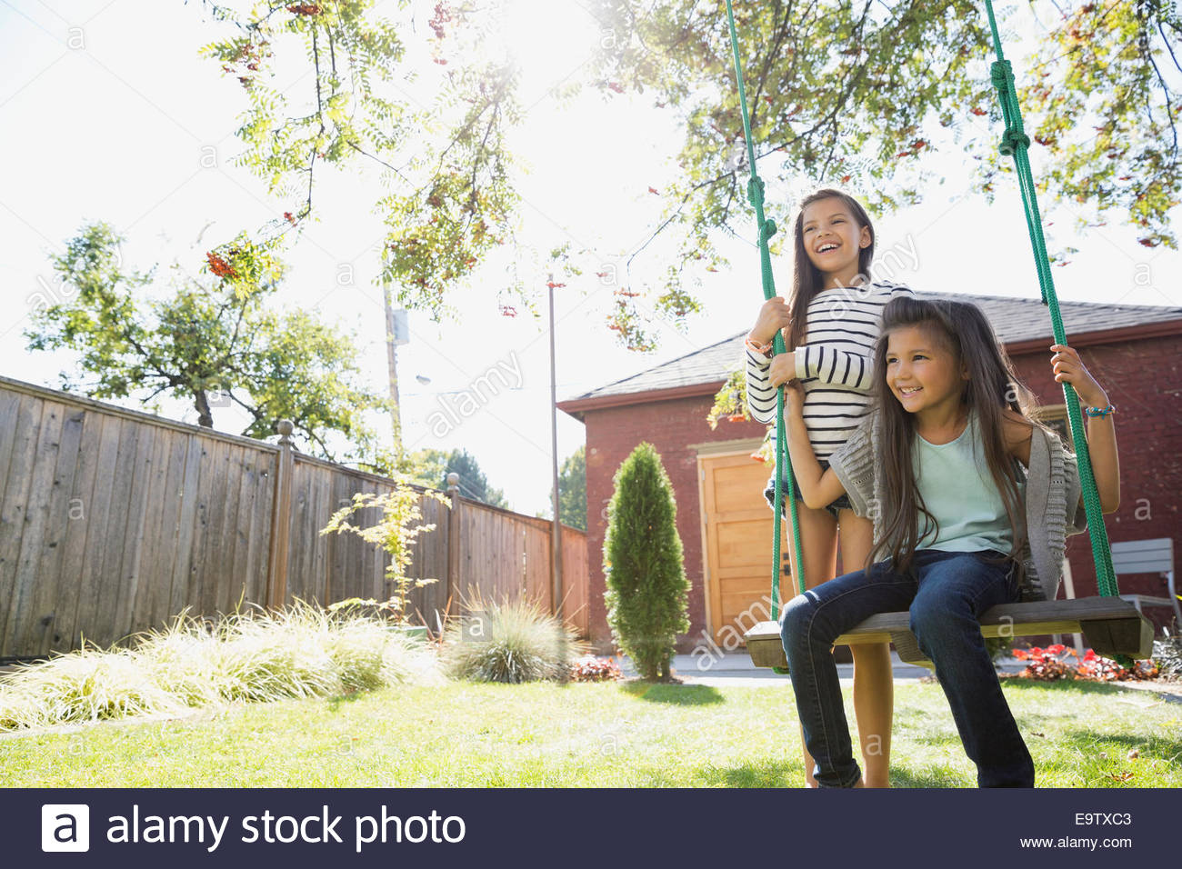 Swing sisters hi-res stock photography and images - Alamy