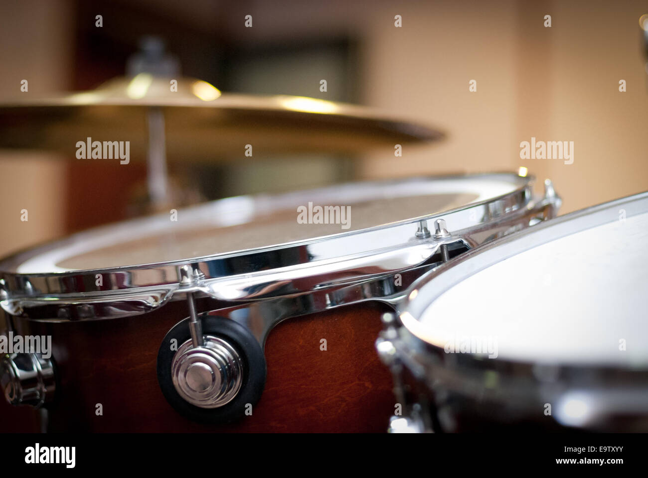Drum kit tom and snare drum detail selective focus Stock Photo - Alamy
