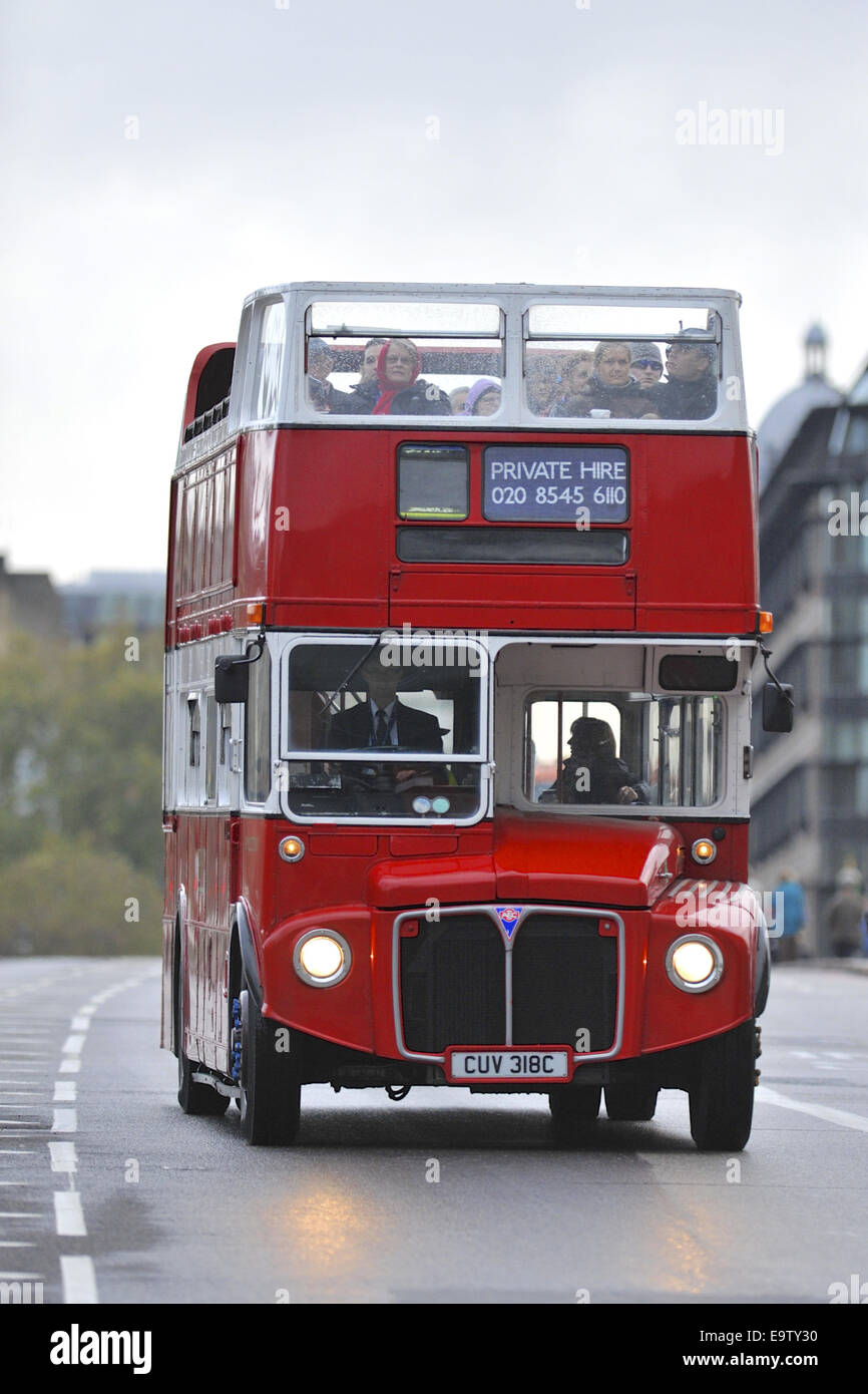 London, UK. 02nd Nov, 2014. A Routemaster RML2318 Open-top bus (owner ...