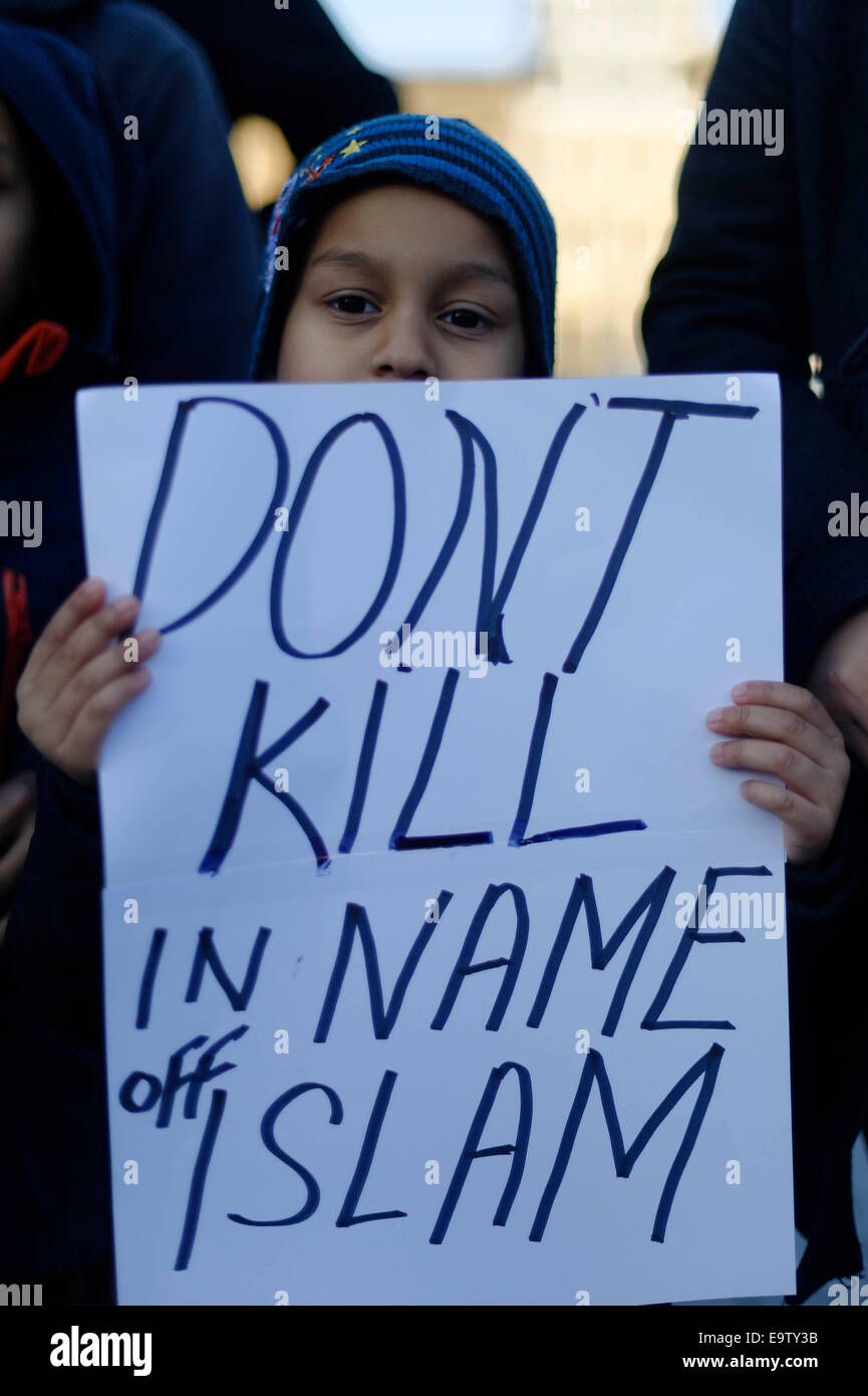 Isis Taylor High Resolution Stock Photography and Images - Alamy