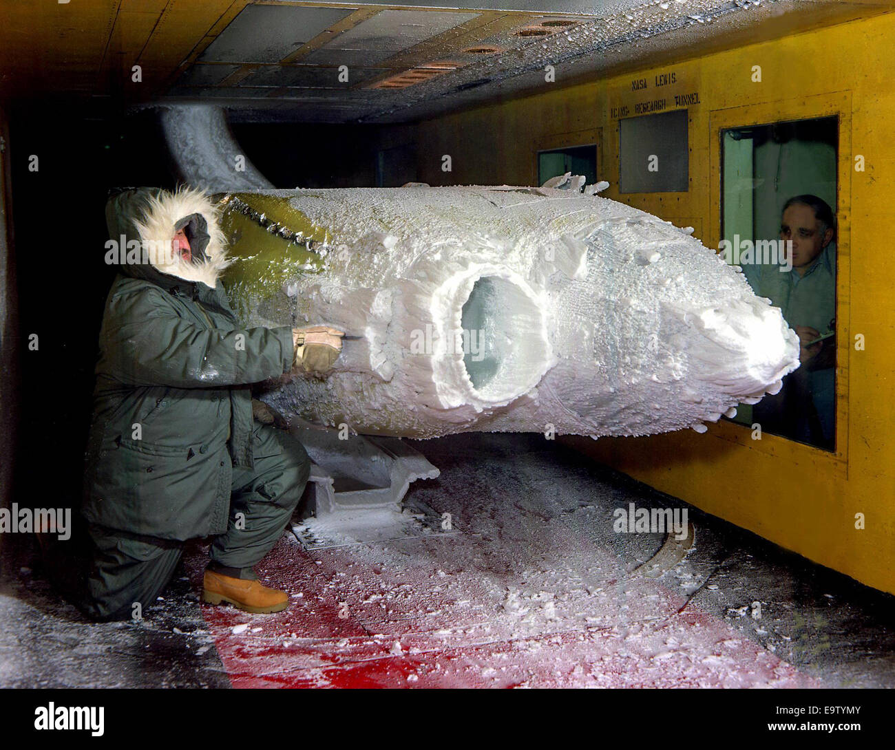 Engine nacelle up hi-res stock photography and images - Alamy