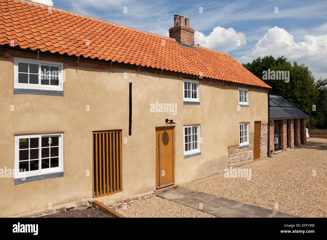 Converted cottages hi-res stock photography and images - Alamy