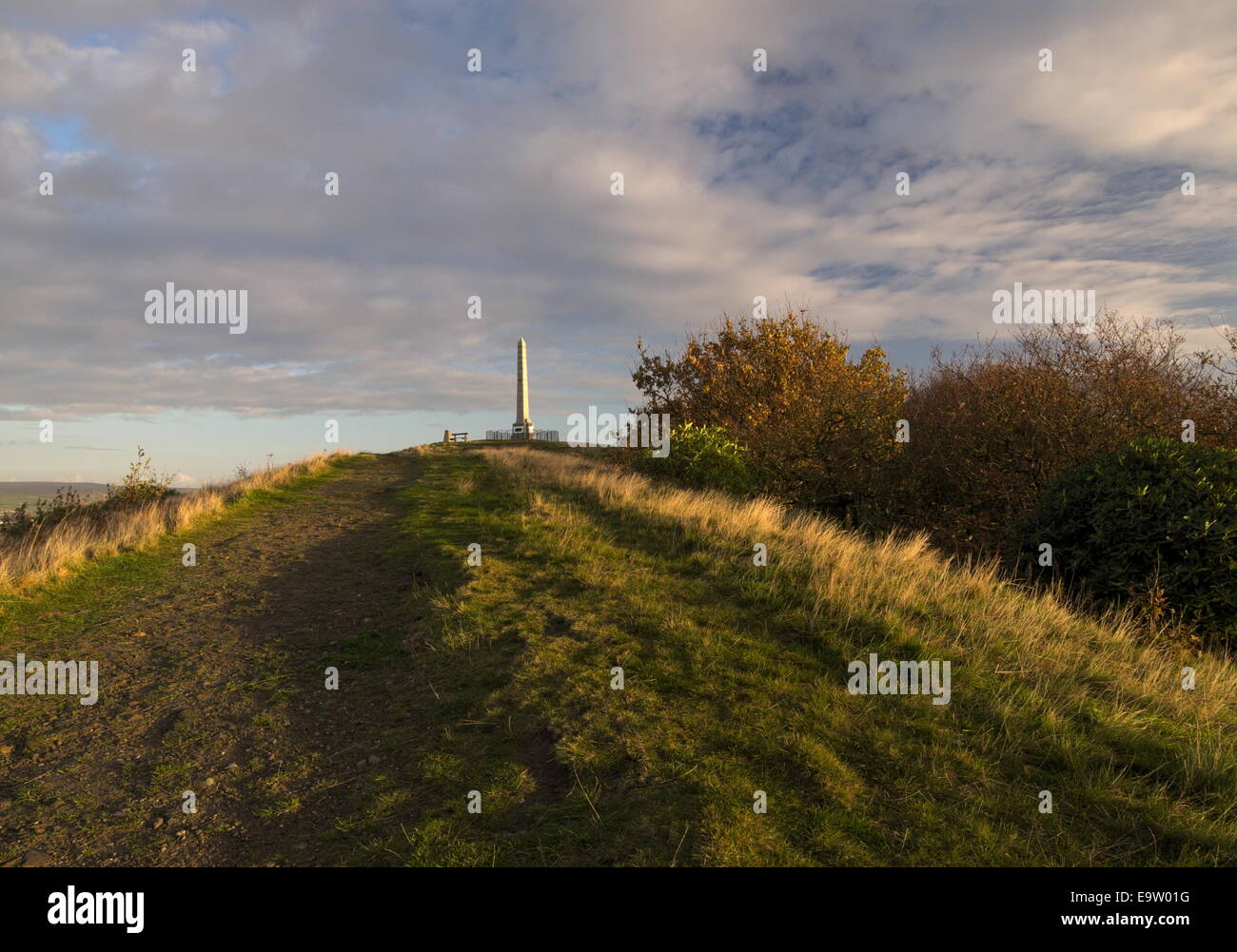 Royton War Memorial on Tandle Hill in Autumn morning light Stock Photo ...