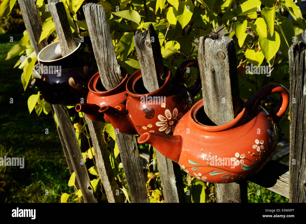 Ceramic fence hi-res stock photography and images - Alamy