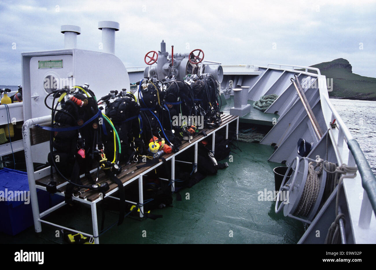 Scuba diving the remote scottish islands hi-res stock photography and ...
