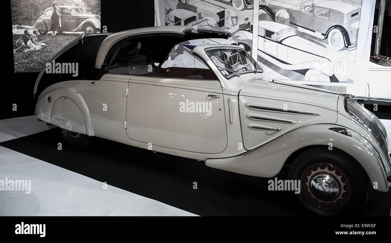 Peugeot 402 "Eclipse" - 1935 - Mondial de l'Automobile 2014 - Paris ...