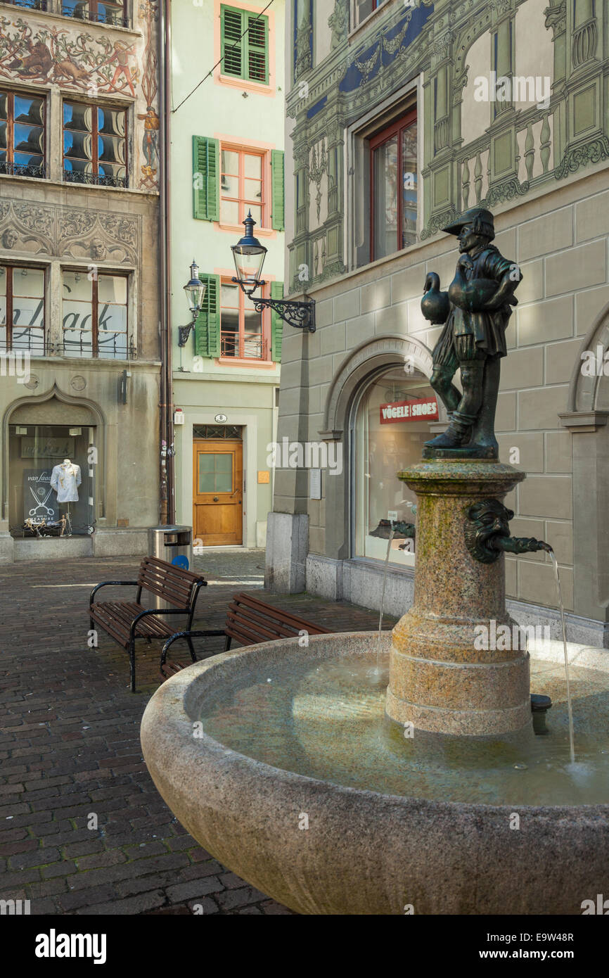 Statue in lucerne hi-res stock photography and images - Alamy