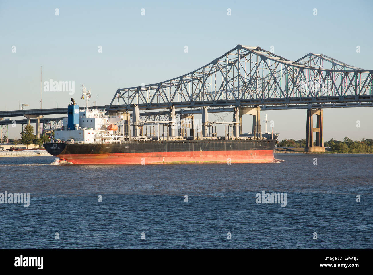 Ship under bridge river hi-res stock photography and images - Alamy