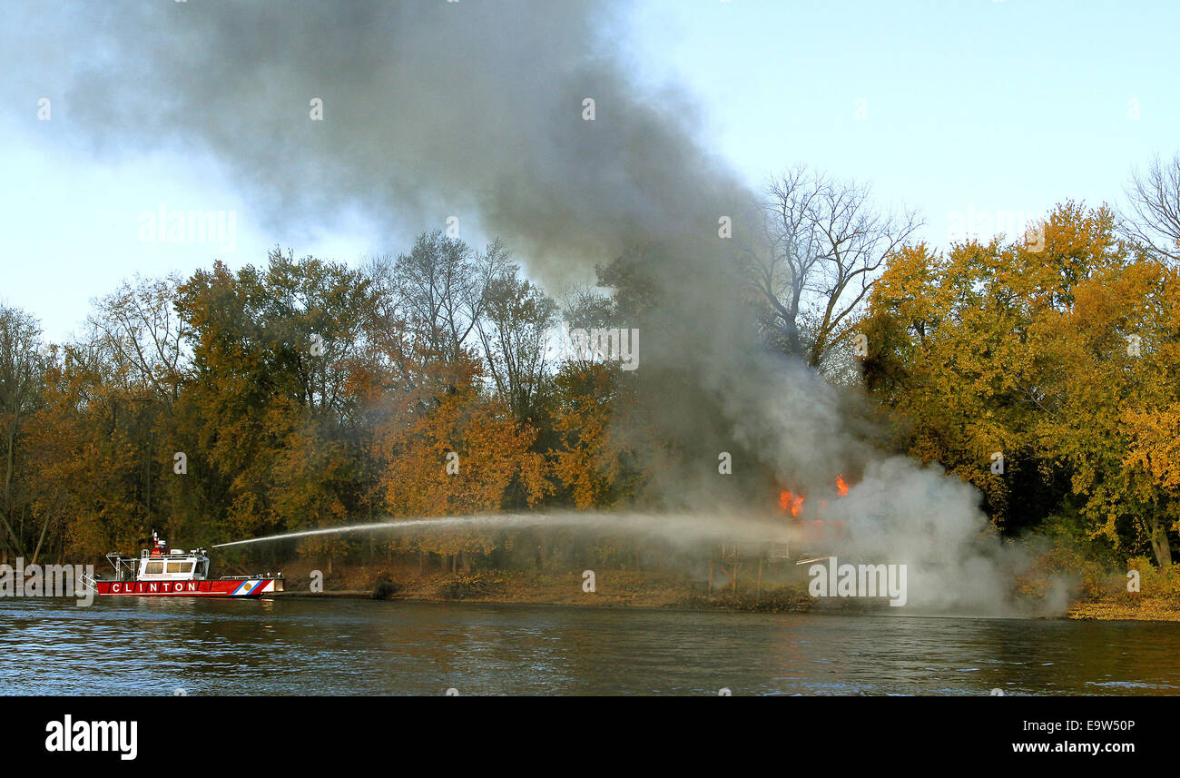 Superior fire pump hi-res stock photography and images - Alamy
