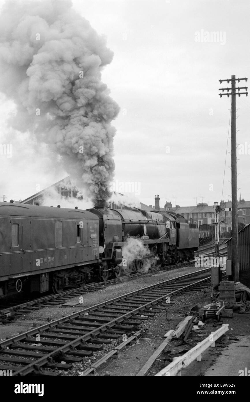 Class 501 Black and White Stock Photos & Images - Alamy