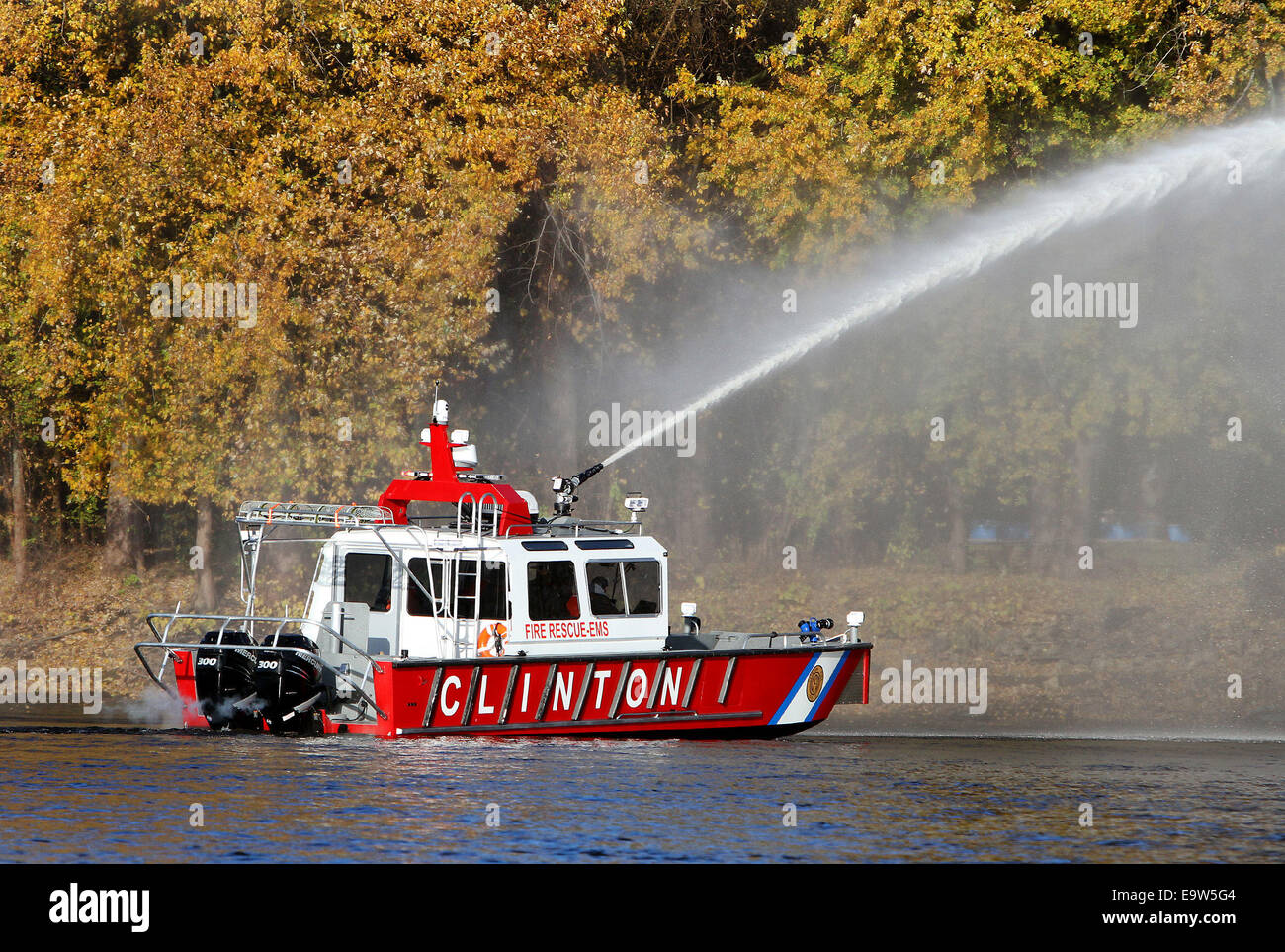 Clinton, IOWA, USA. 31st Oct, 2014. The Clinton Fire Department boat ...