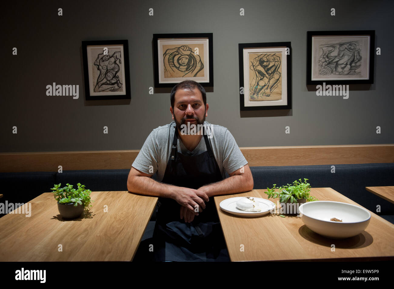 Manhattan, New York, USA. 25th Oct, 2014. Chef ENRIQUE OLVER in his new ...