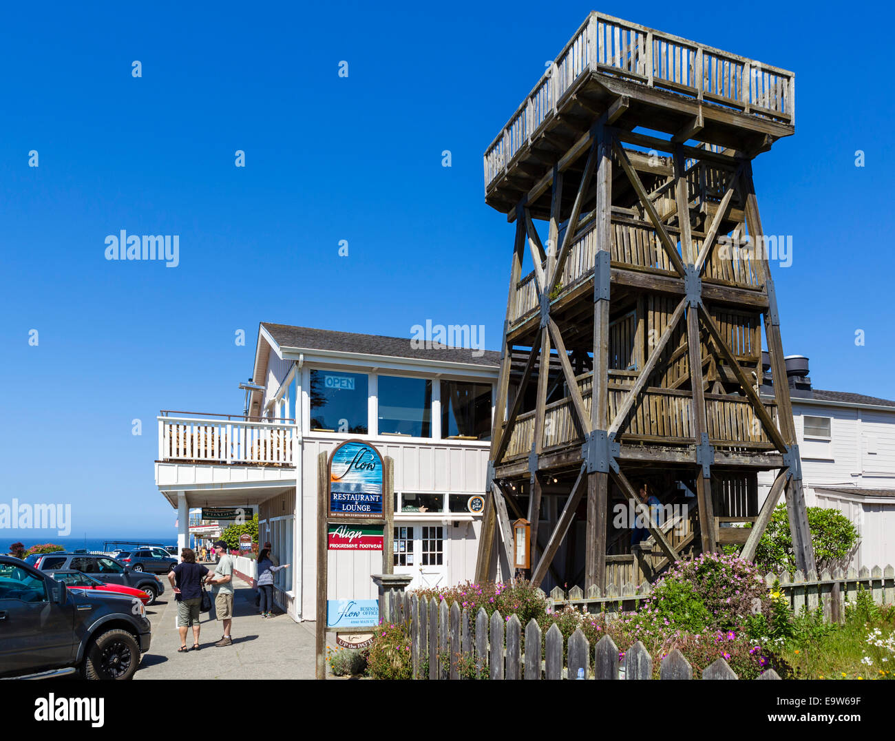Main street mendocino hi-res stock photography and images - Alamy