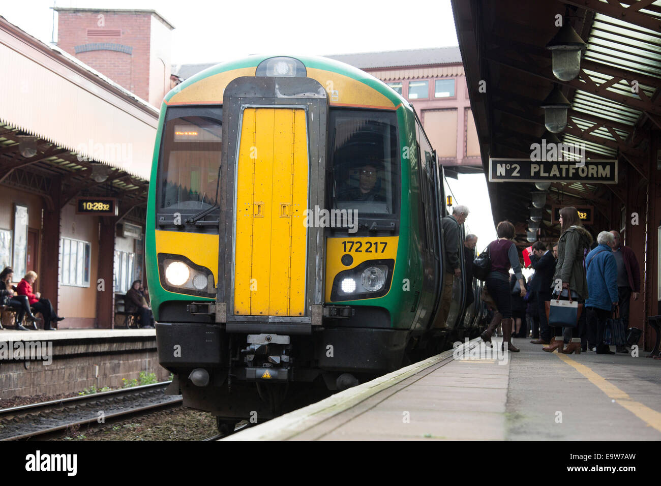 Station stops hi-res stock photography and images - Alamy