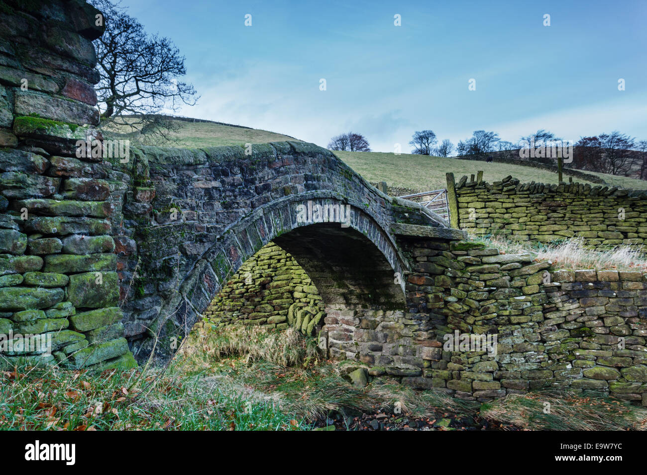 River colne bridge hi-res stock photography and images - Alamy