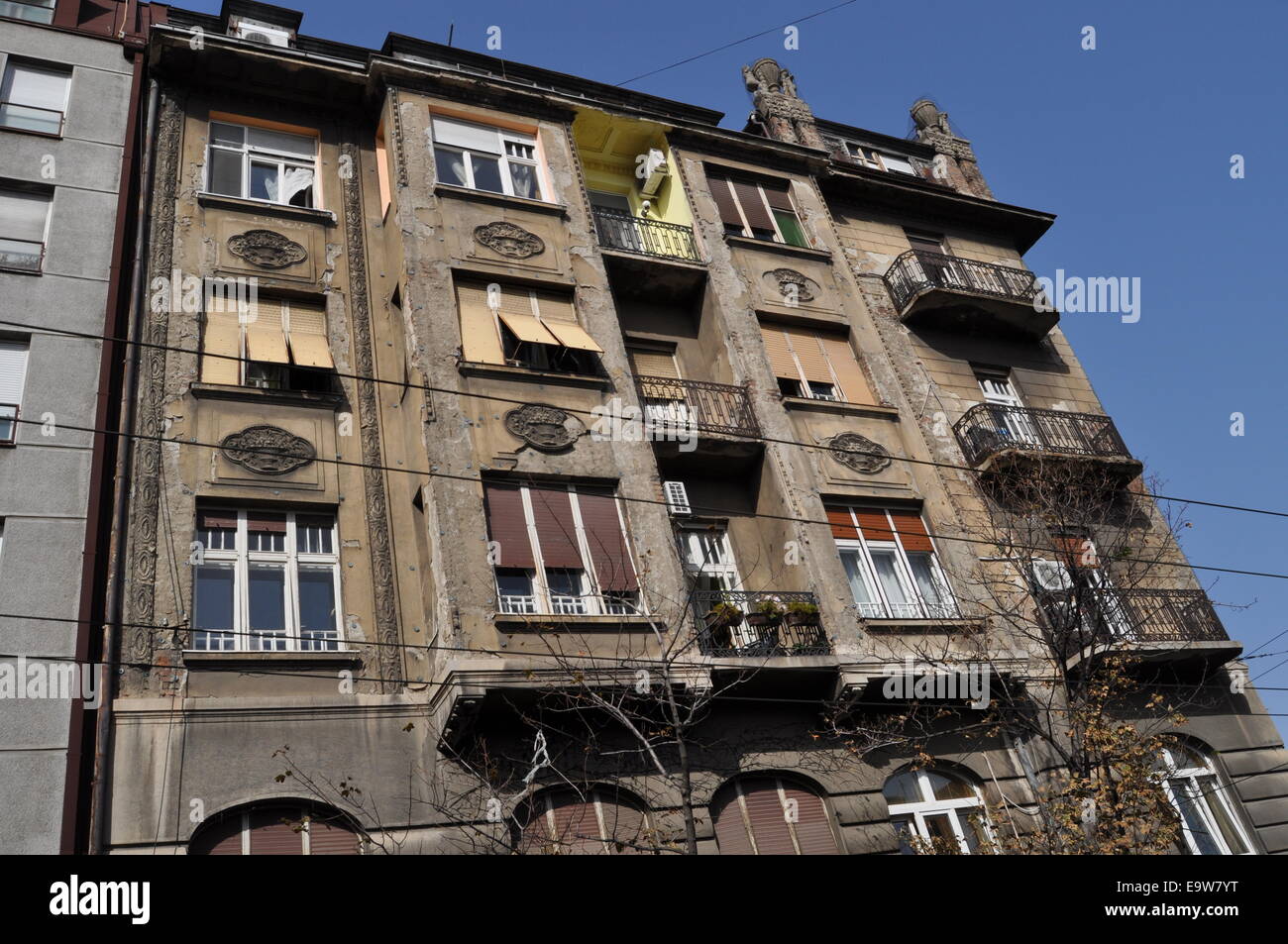 Old Belgrade Apartment block Stock Photo - Alamy