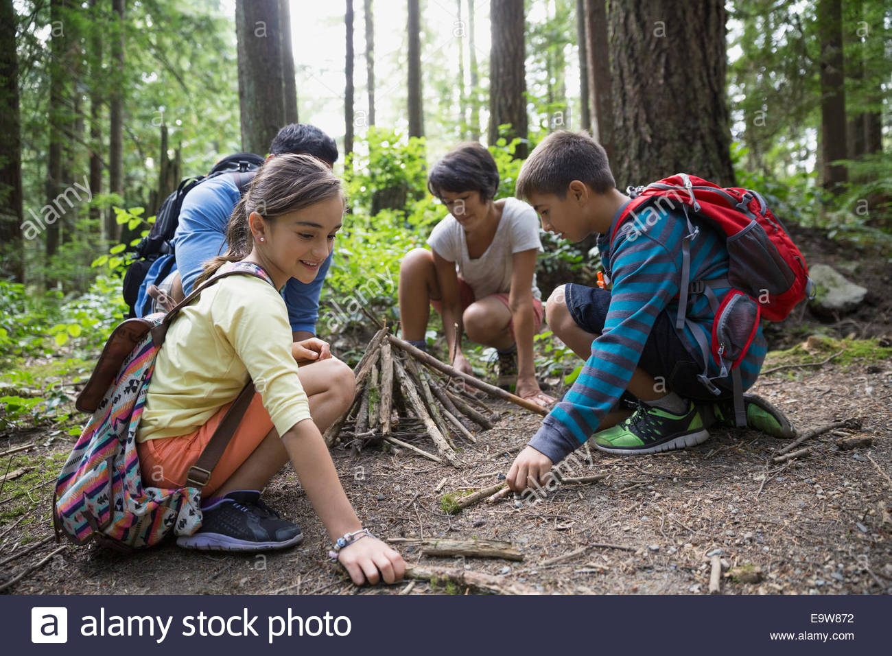 Middle east family group hi-res stock photography and images - Alamy