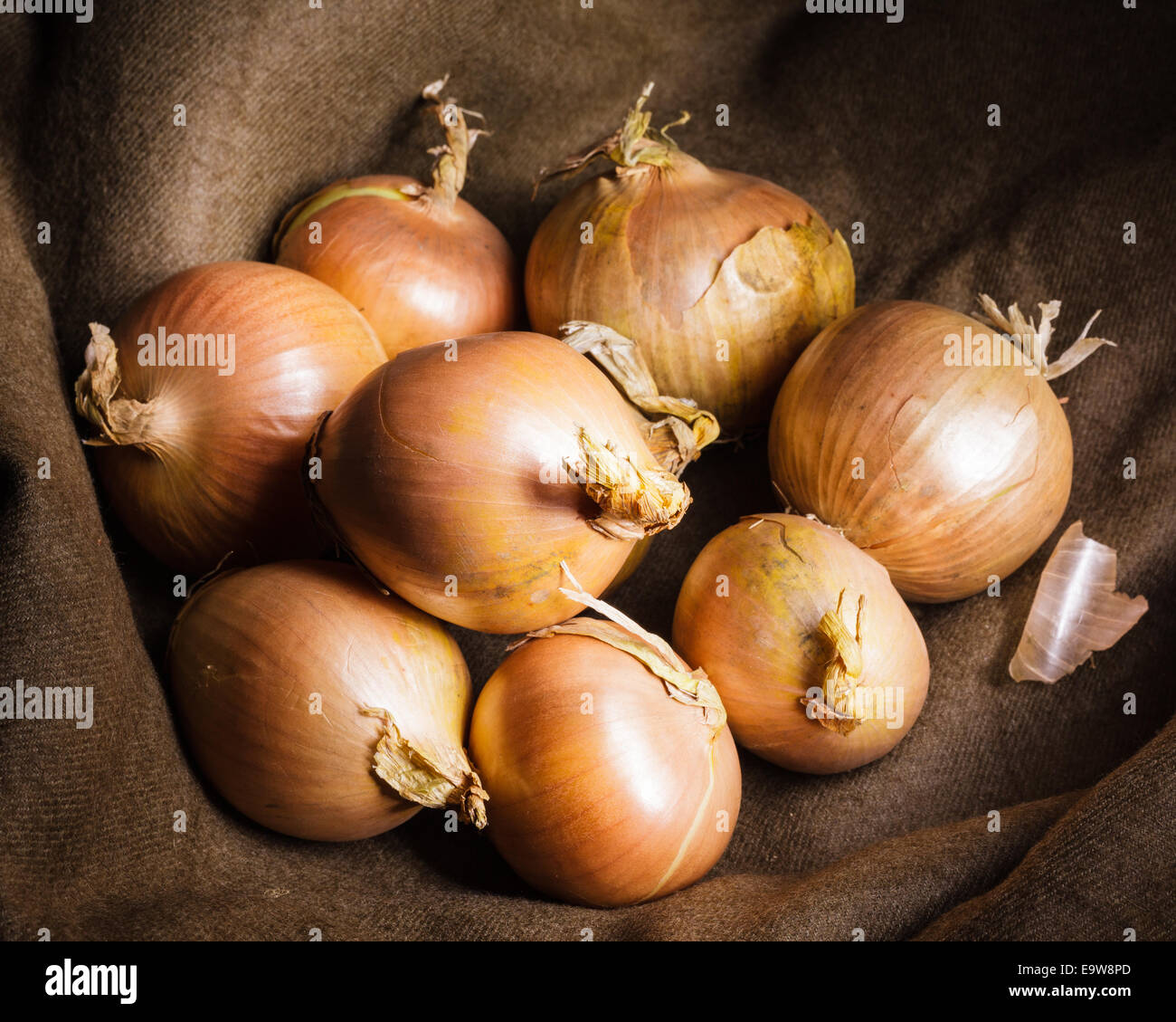 Sack of onions hi-res stock photography and images - Alamy