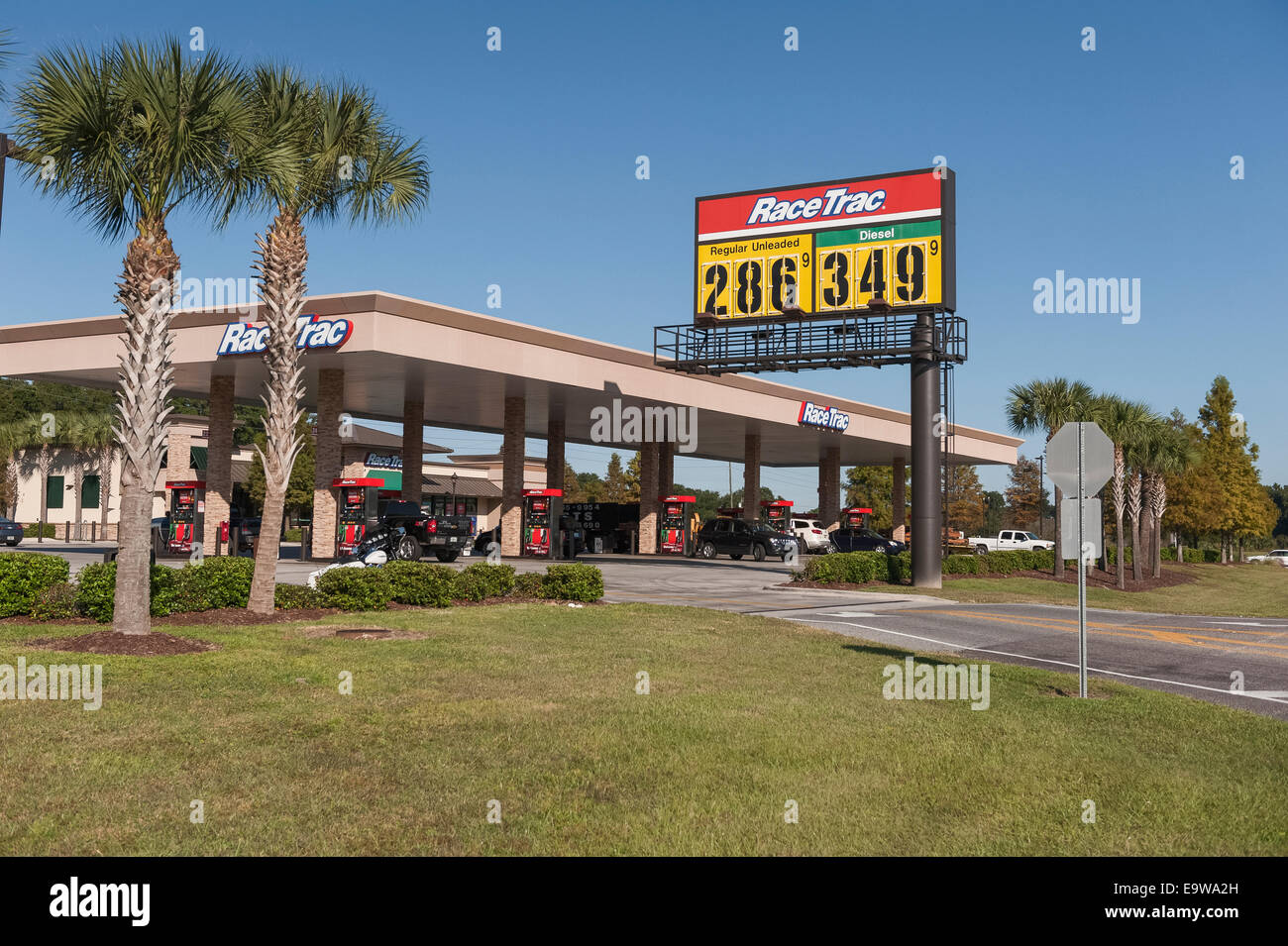 Racetrac gas station hi-res stock photography and images - Alamy
