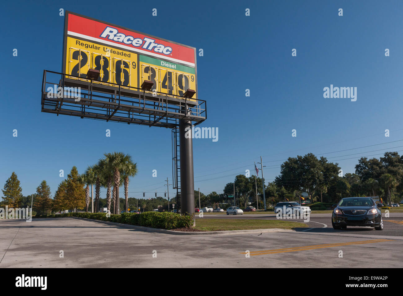 RaceTrac Gasoline Station in Lady Lake , Florida Stock Photo - Alamy