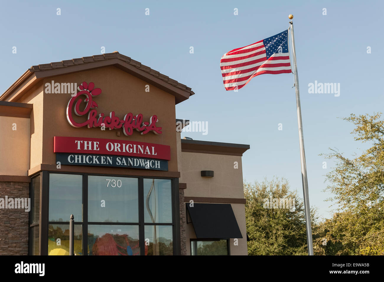 Chick fil a storefront hi-res stock photography and images - Alamy