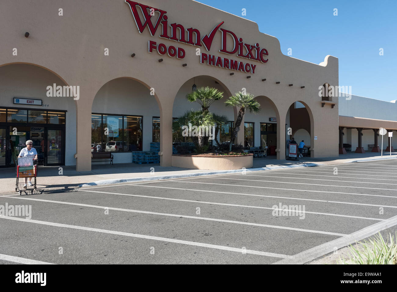 Because of winn dixie hi-res stock photography and images - Alamy