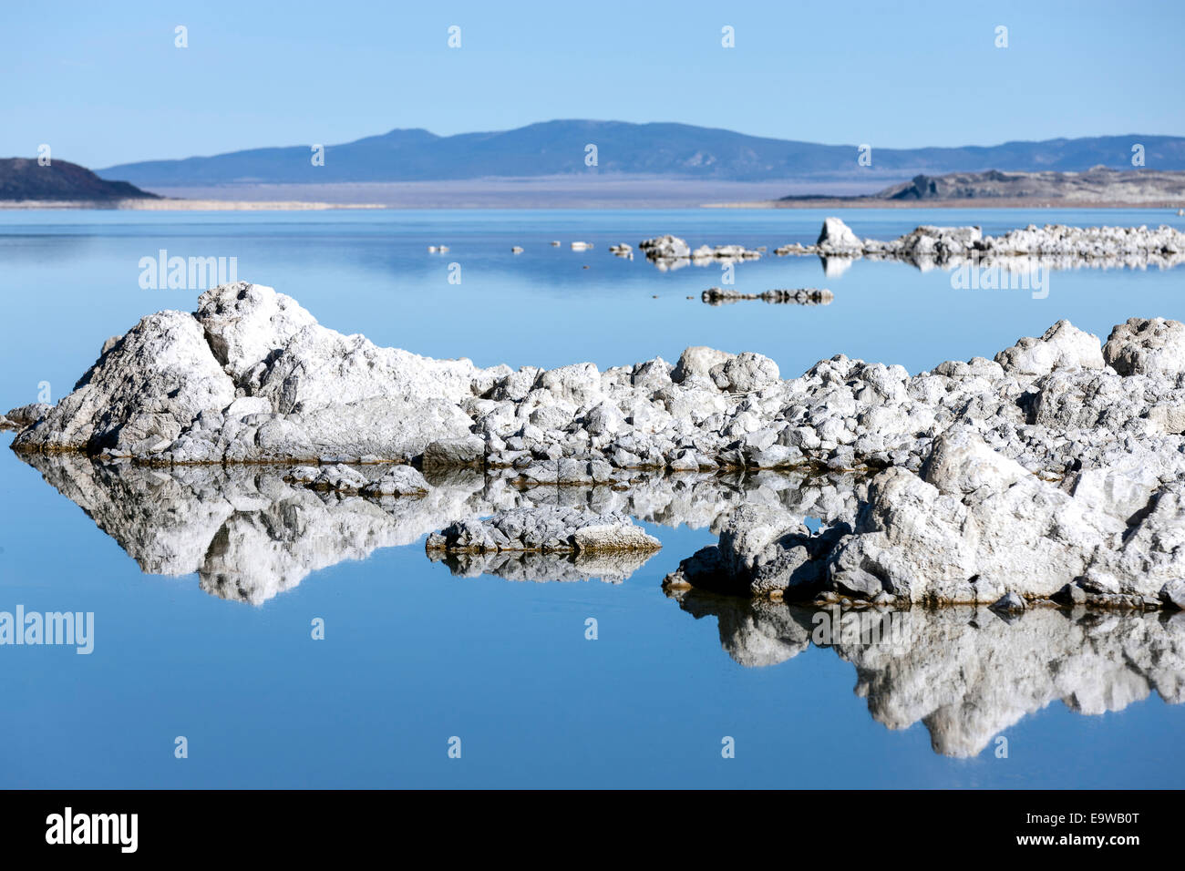 Tufa formations at Mono Lake, Eastern Sierra, California Stock Photo ...