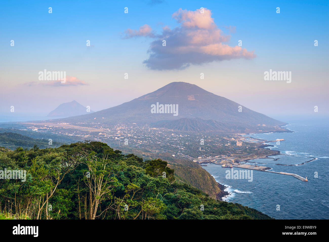 Izu island sea hi-res stock photography and images - Alamy
