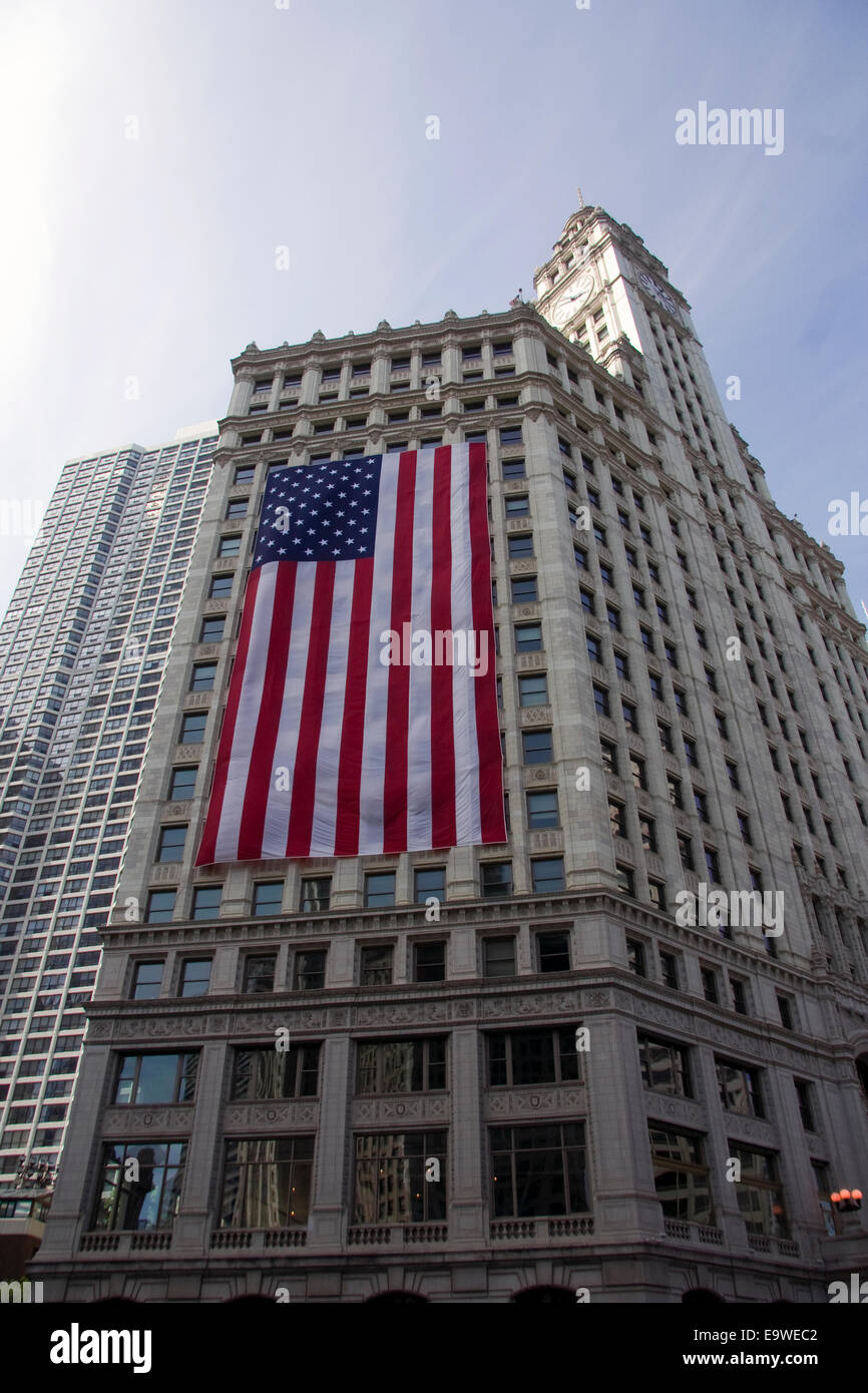 Buildings flag hi-res stock photography and images - Alamy