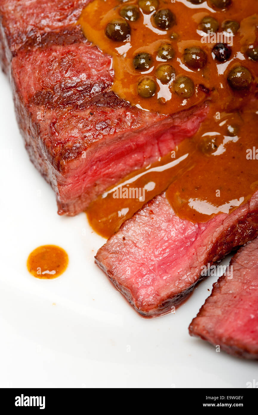 beef filet mignon with green peppercorn creamy sauce ou poivre vert ...