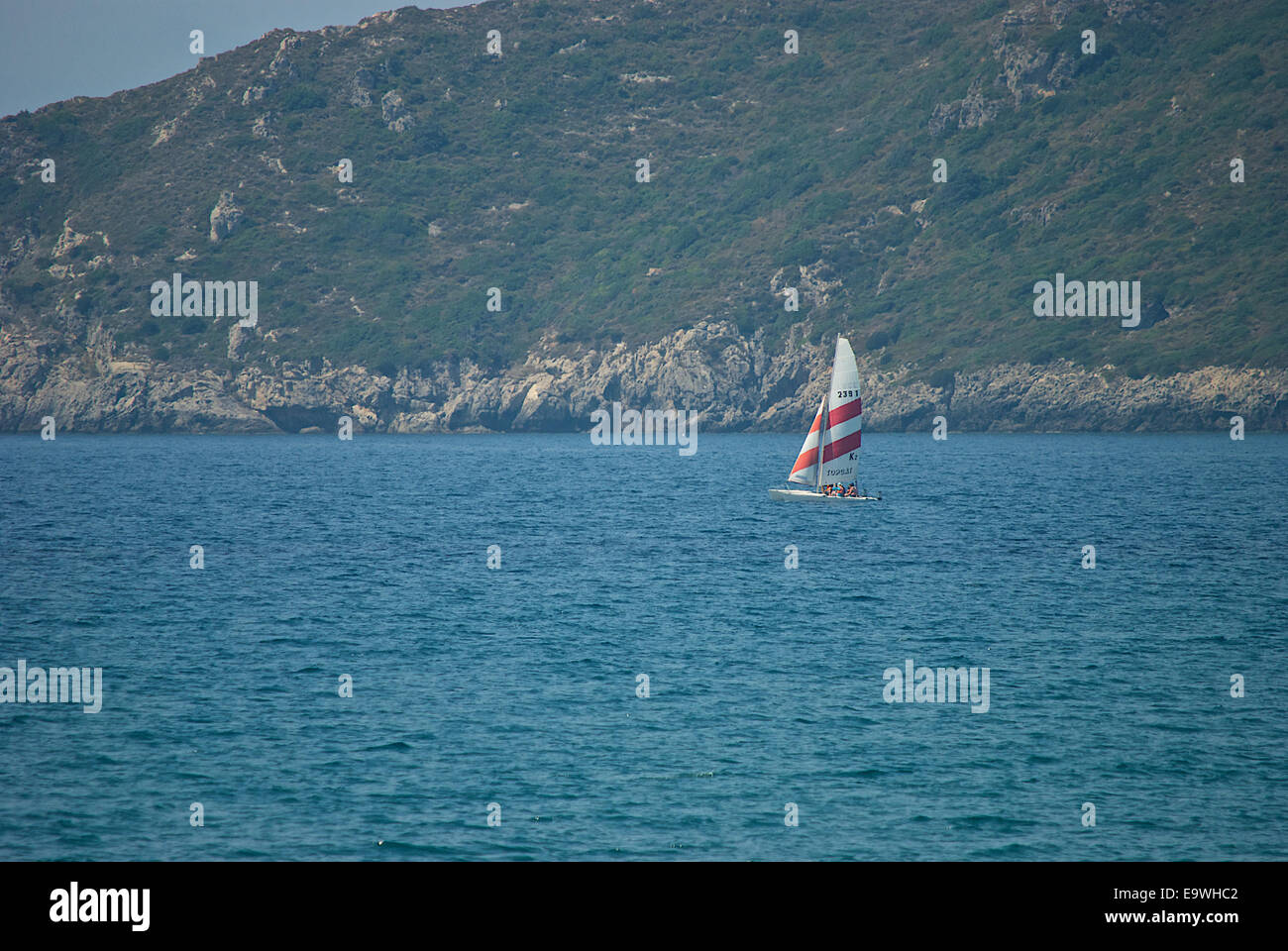Small sail boat hi-res stock photography and images - Alamy