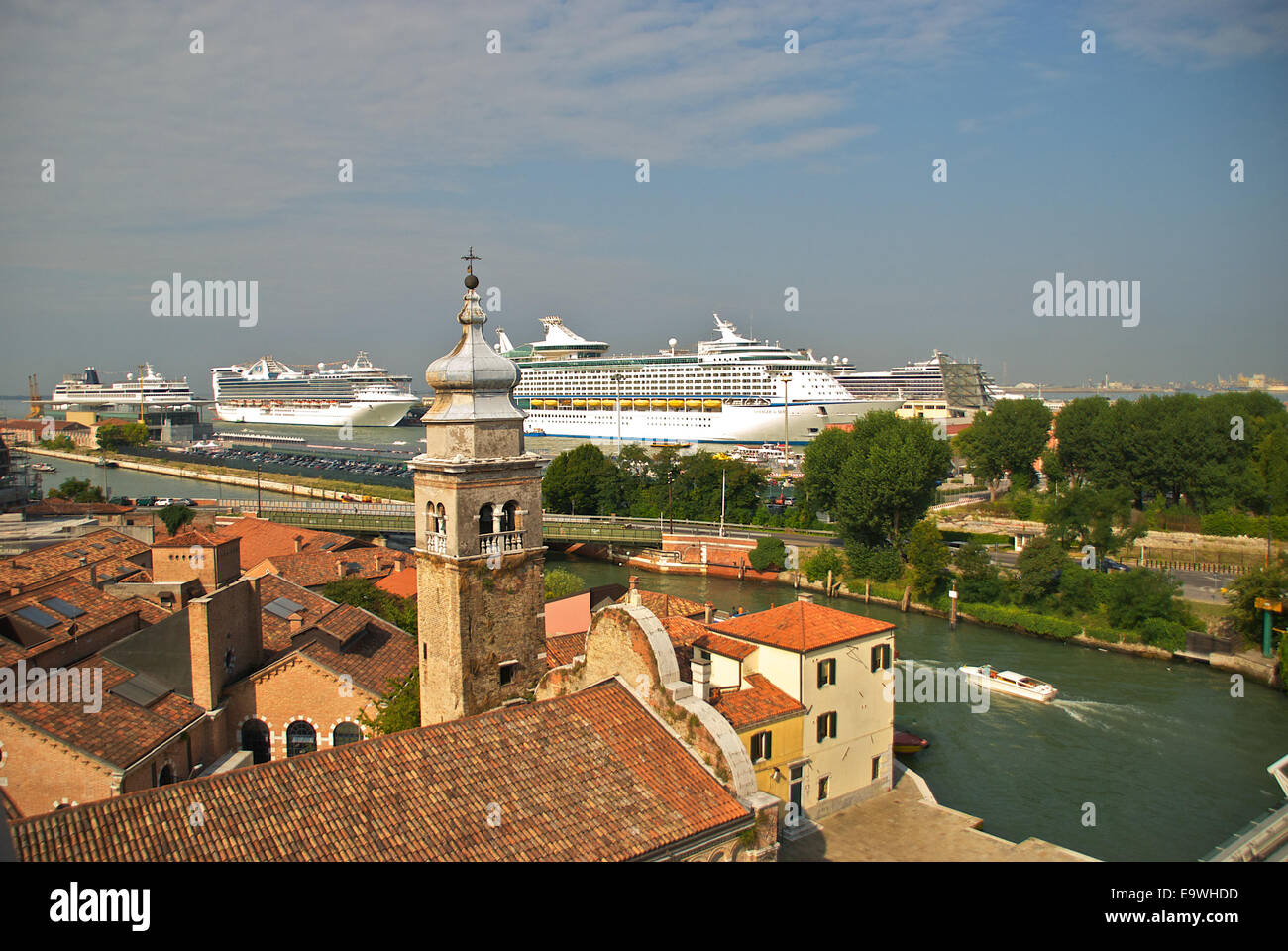 Passenger vessels in Venice Stock Photo - Alamy