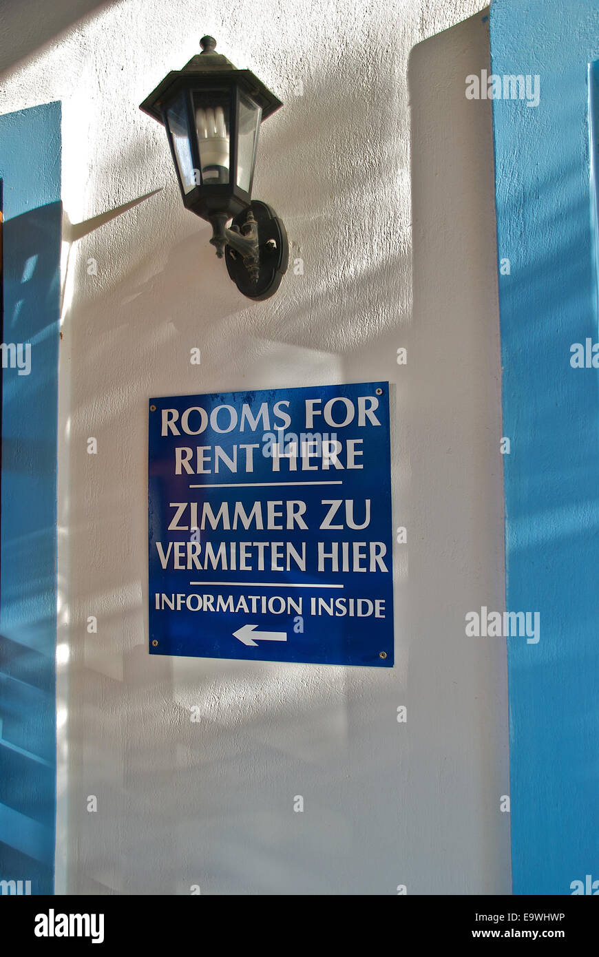 Rooms to rent hi-res stock photography and images - Alamy