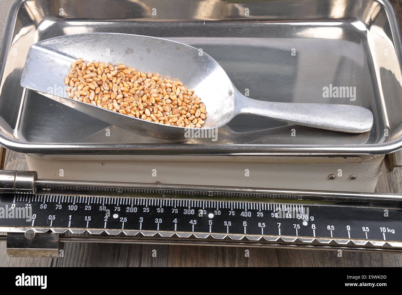 Measuring grain scales hi-res stock photography and images - Alamy