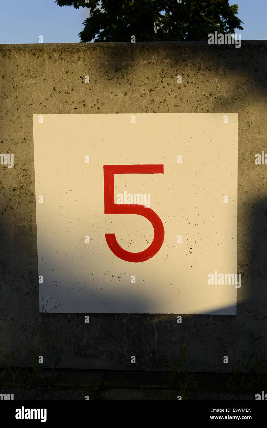 Graffiti, 5, Five, Vienna, Austria Stock Photo - Alamy