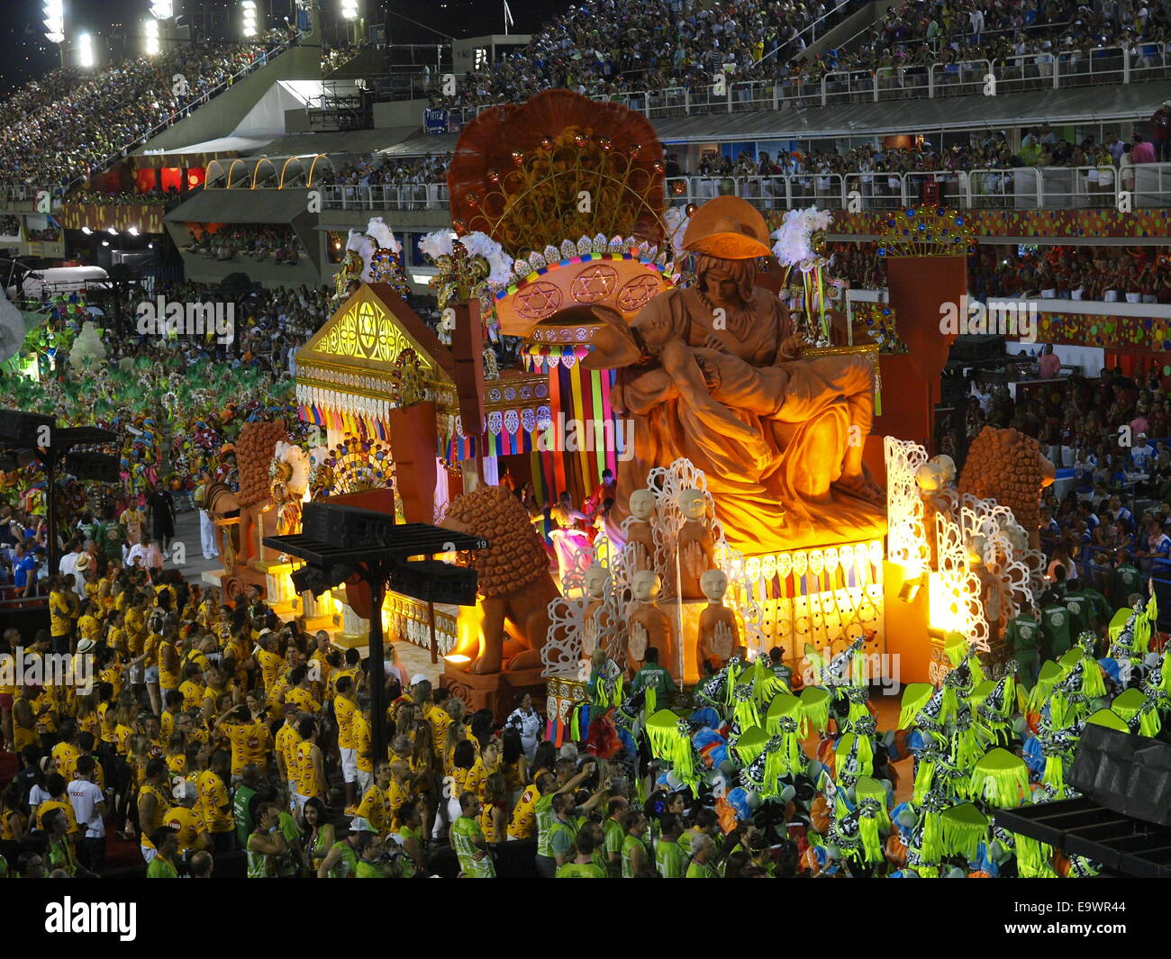 Worlds most famous carnival in Sambodromo Rio, Rio Sambadrom, Rio de ...