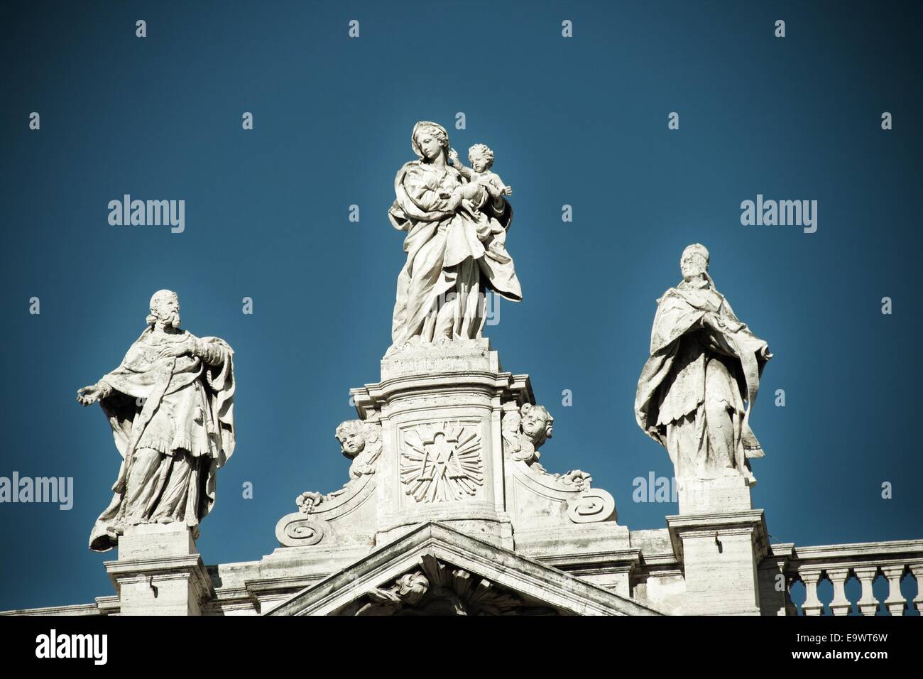 Statue rome foot hi-res stock photography and images - Alamy