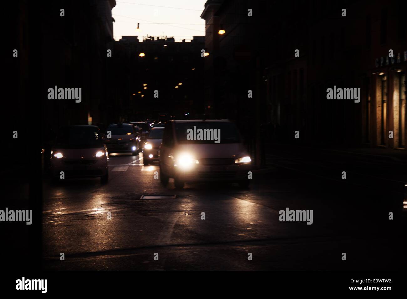 Rome italy cars rush hour traffic hi-res stock photography and images ...