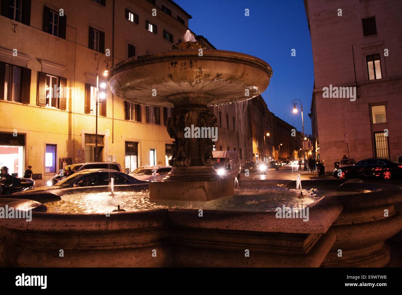 Fountain water flow hi-res stock photography and images - Alamy