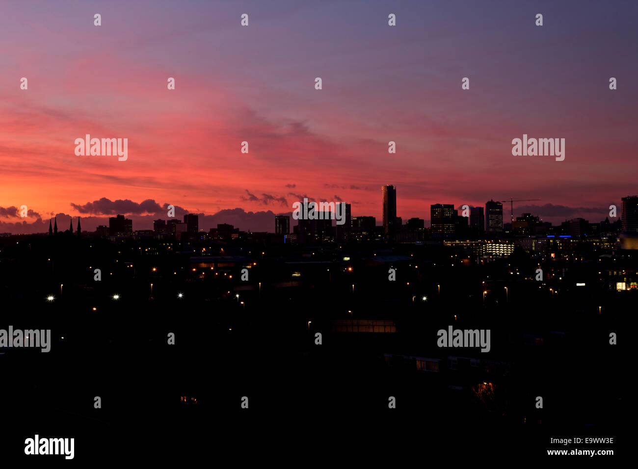 Birmingham skyline night hi-res stock photography and images - Alamy